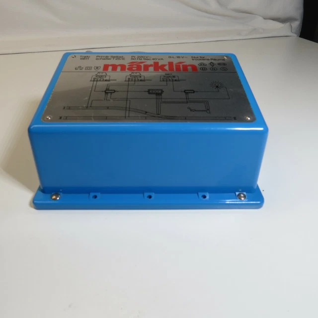 INTERESSANTER MÄRKLIN TRAFO 6611 50HzSec40VA 16V gut erhalten LOT.FH/21 ...