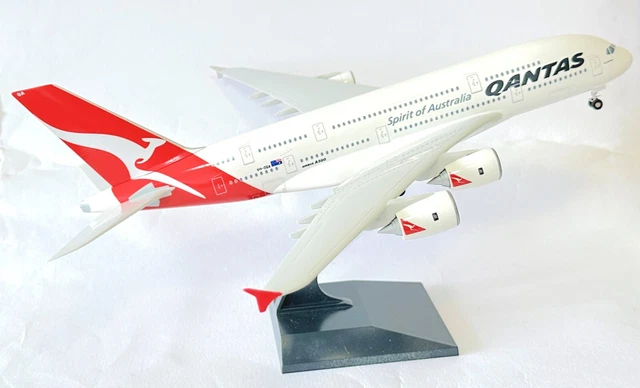 AIRBUS A380 QANTAS Australia Skymarks Premium Collectors Model Scale 1: ...