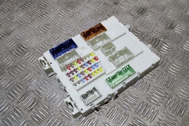 FORD FOCUS MK3 Zetec S Bcm Body Control Module F1Ft-14A073-Ee 2015-2018 ...