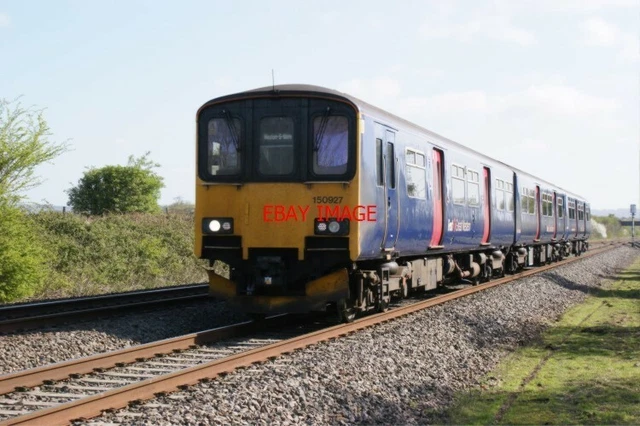 PHOTO CLASS 150 Sprinter 3-Car Dmu No 150 927 At Cleve Of First Great ...