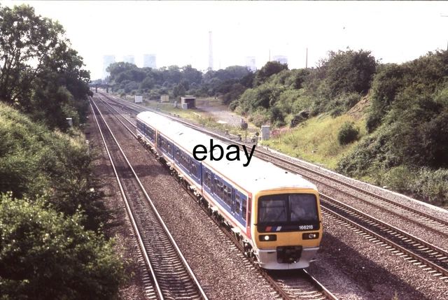 35MM RAILWAY SLIDE - DMU Class 166. 166218 & 165135 @ Didcot East ...