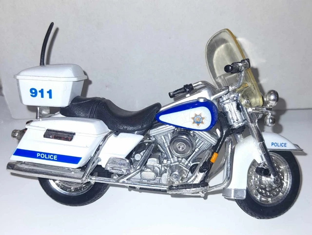 MAISTO HARLEY DAVIDSON California Highway Patrol Model Motorcycle Scale ...