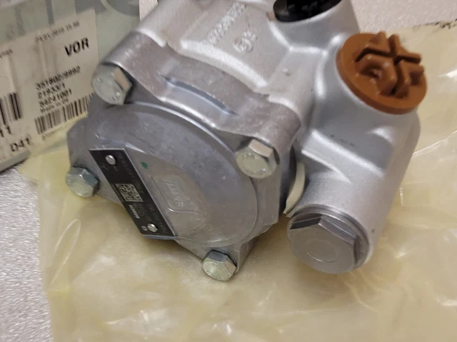 MERCEDES ATEGO AXOR LK/LN2 ECONIC Power steering pump A0024605880 ...