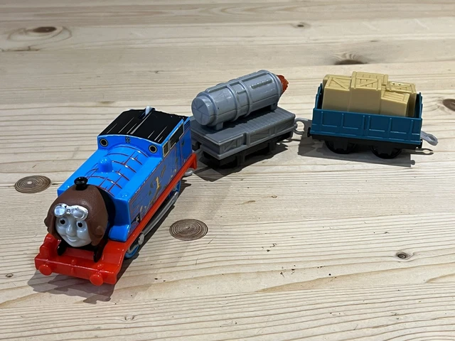 THOMAS TRACKMASTER REVOLUTION THOMAS AND THE JET ENGINE battery train £ ...