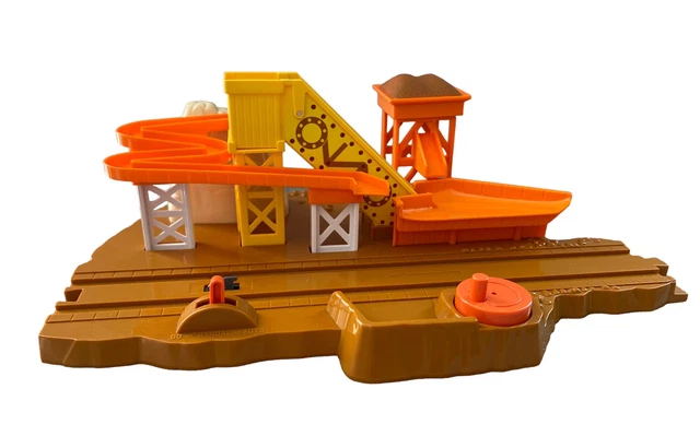 TOMY TRACKMASTER THOMAS The Tank Engine & Friends Sodor Quarry Loader ...