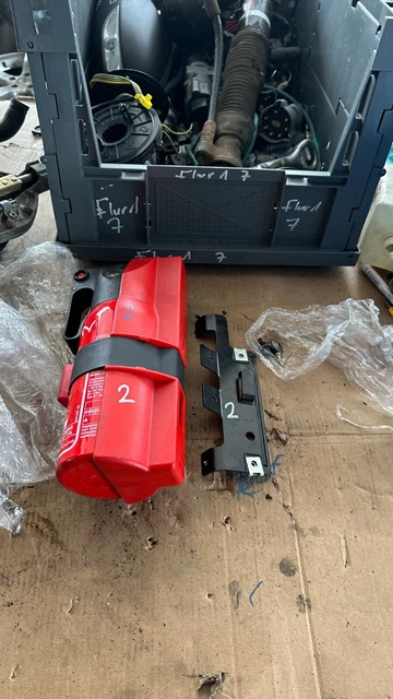 MERCEDES-BENZ W210 S210 E-Klasse Feuerlöscher Nachrüstung mit Halter ...