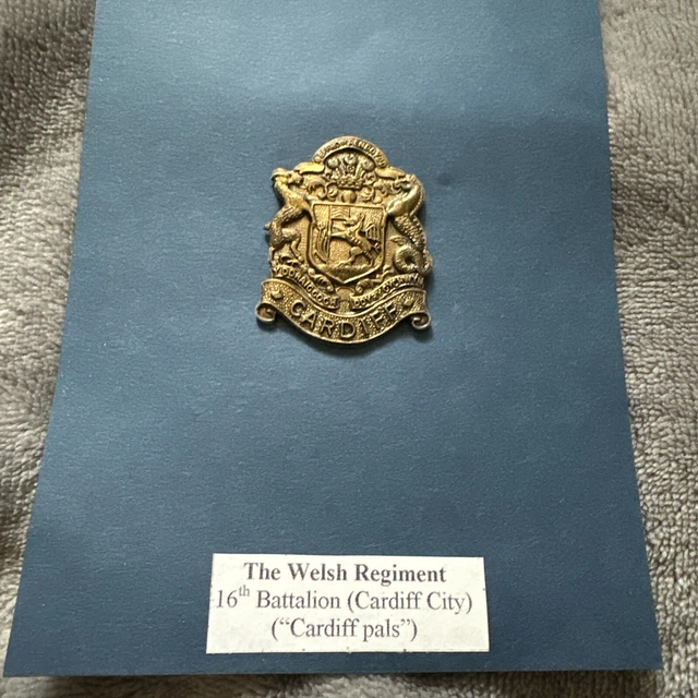 FIRST WORLD WAR CAP BADGE THE WELSH REGIMENT 16th BATTALION CARDIFF ...