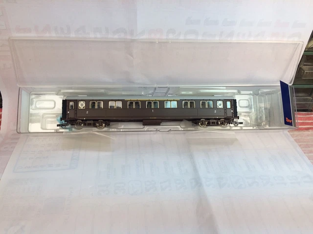 ROCO 74381 - Carrozza FS Serie 10000 1/2 classe livrea castano ep.III ...