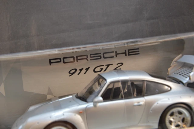 UT MODELS ÉCHELLE 1/18 Porsche 911 GT2 Die Cast Metal Collection ...