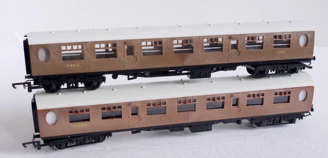 TRIANG / HORNBY Railways (R745) Lner Teak Coach 3Rd Corridor 1010 X 2 ...