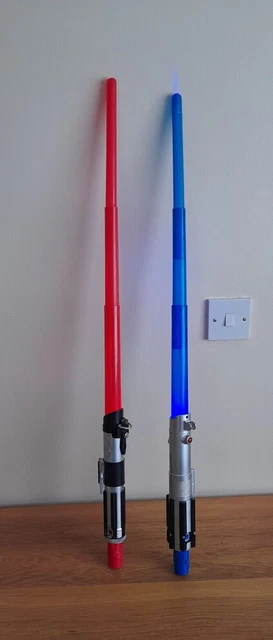 STAR WARS RED and Blue Lightsaber Lucasfilm Flick Out Light & Sound ...