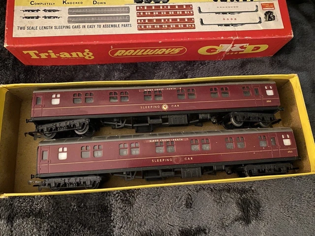 TRIANG CKD MAROON Sleeping Cars Boxed £20.00 - PicClick UK