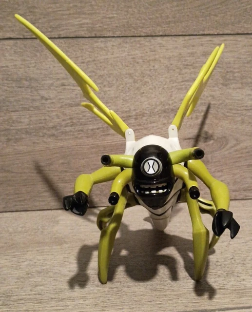 BEN 10: LARGE STINKFLY ACTION FIGURE 6-8" range DNA Alien Heroes Bandai ...