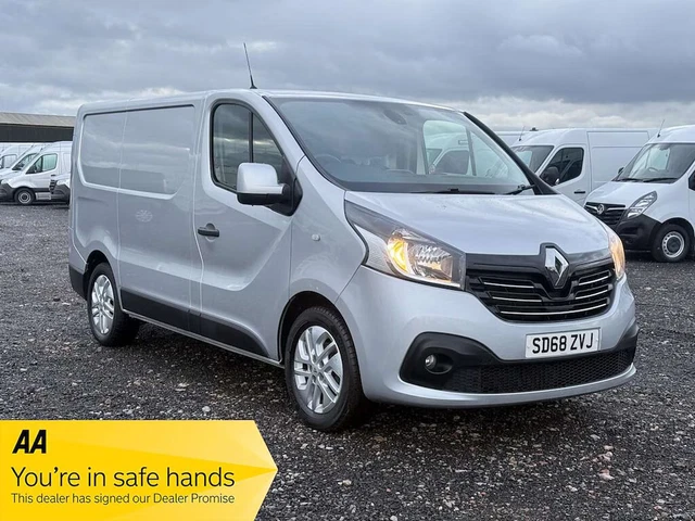 2018 RENAULT TRAFIC SL27 dCi 120 Sport Nav Van PANEL VAN DIESEL Manual ...