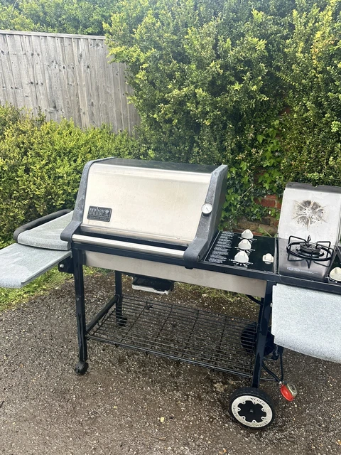 WEBER GENESIS GOLD - Gas BBQ £200.00 - PicClick UK