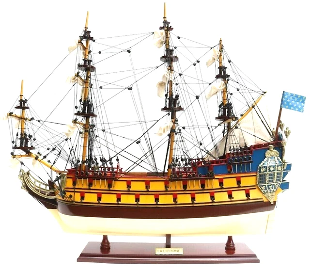 TRES BELLE MAQUETTE LA LICORNE TINTIN longueur : 62 cm /voiles repliées ...