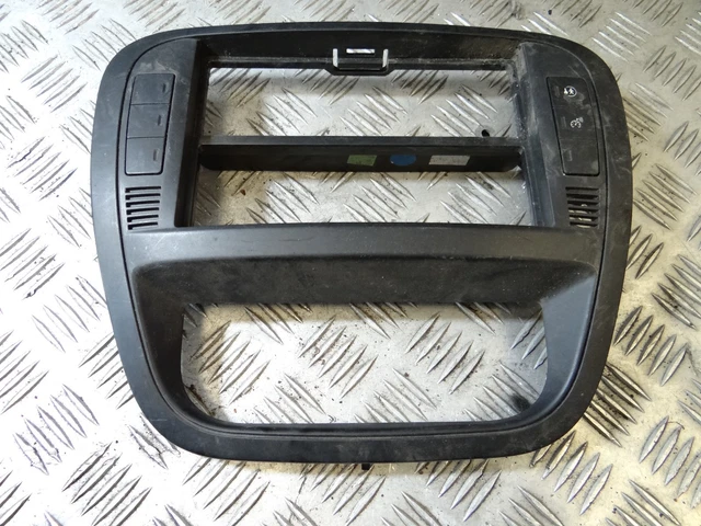 PANNEAU SURROUND RADIO Citroen C2 1.6 16V Vts 9653074277 EUR 28,34 ...