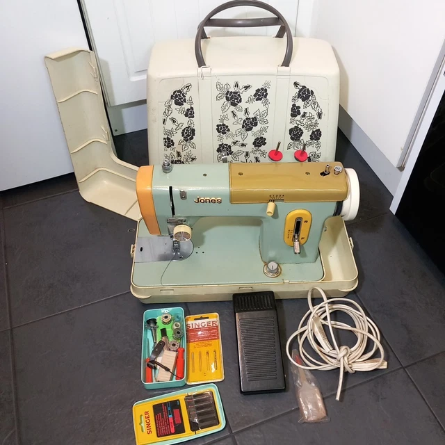 💫 JONES SEWING Machine Model 222 Vintage With It's Case - Spares Or Repair 💫 £42.25 - PicClick UK