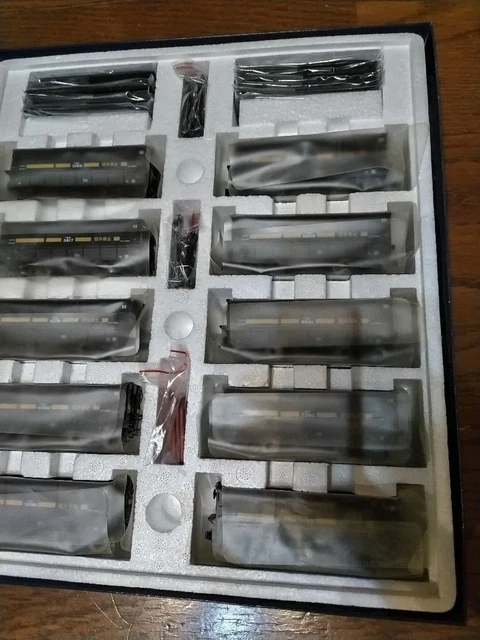 KOMPLETT UNBENUTZTER, NEUER Tenshodo Spur HO Seki 3000 Typ / Seki 6000 ...