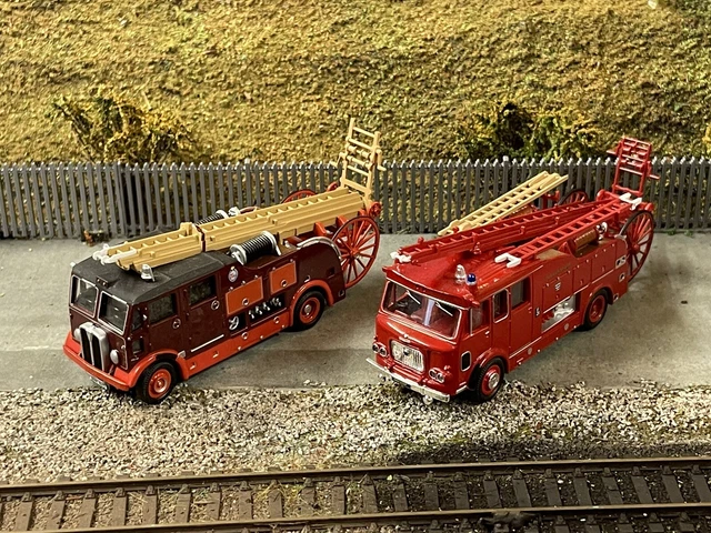 2 OXFORD DIECAST 1/76 OO Gauge Model Fire Engines $51.36 - PicClick AU