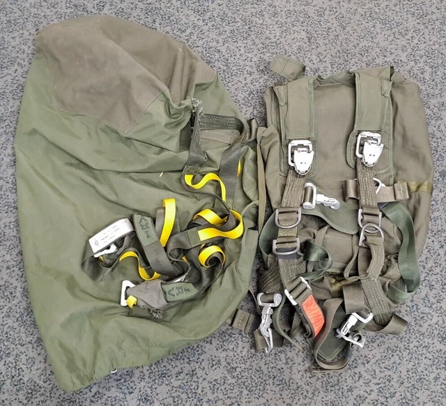 BRITISH MILITARY PARACHUTE Pack And Harness Assembly Nsn 1670-99 ...
