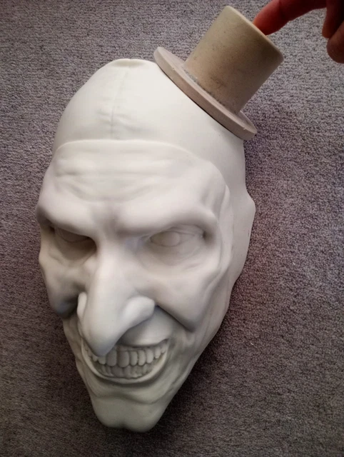 LIFE SIZE ART the Clown Terrifier Horror Half Bust Wall Hanger Resin ...