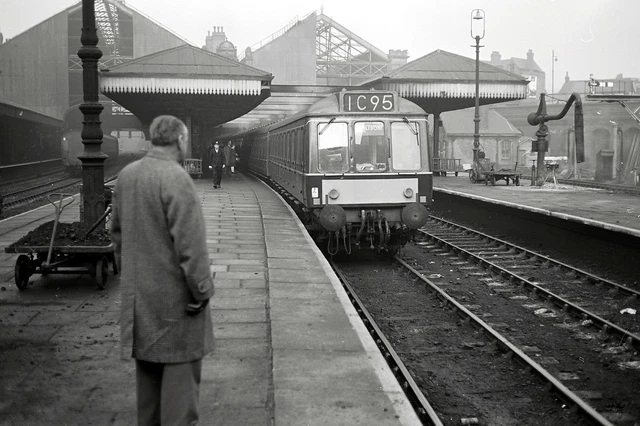 BRITISH RAIL CLASS 115 Nottingham Victoria Rail Photo b £2.70 - PicClick UK