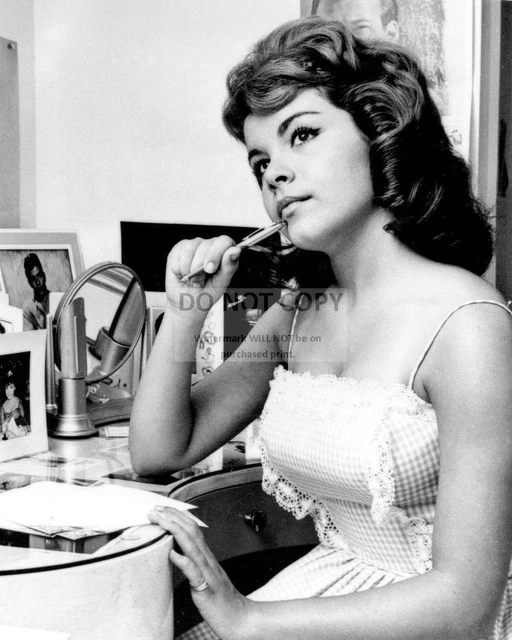 ACTRESS ANNETTE FUNICELLO - 8X10 Publicity Photo (Bt035) £8.38 ... ACTRESS ANNETTE FUNICELLO - 8X10 Publicity Photo (Bt035) £8.38 ...