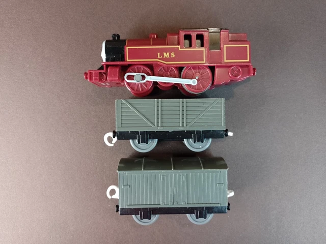LMS ARTHUR AND Troublesome Trucks - Tomy Trackmaster - Tested And ...