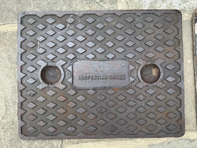 CAST IRON MANHOLE Inspection Cover: Reclaimed £155.68 - PicClick UK