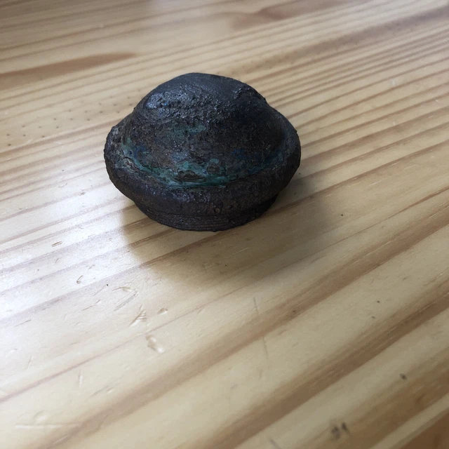 ANTIQUE CAST IRON Car Center WHEEL HUB CAP Cover Screw-on (Hub Nut ...