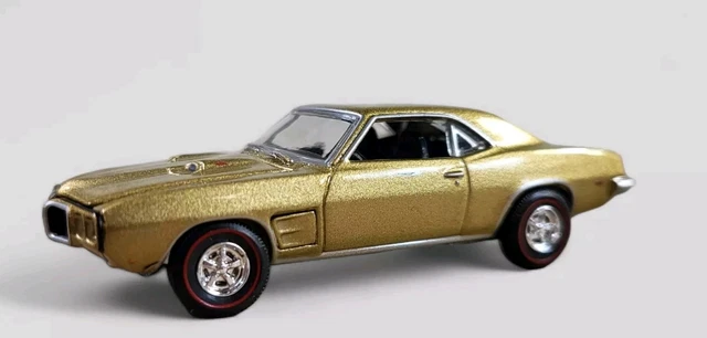 1969 PONTIAC FIREBIRD Diorama Collectible DieCast Model Car 1:64 Gold ...