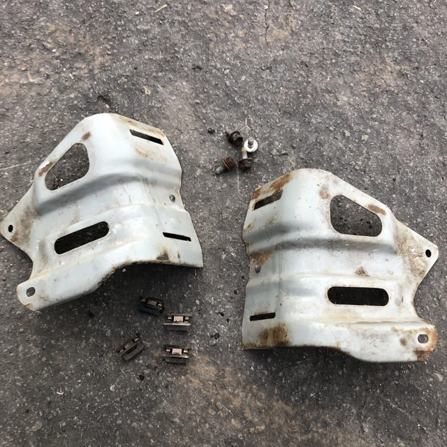 TOYOTA MR2 MK1 Rear Bumper Corner Brackets With Clips And Bolts. AW11 £ ...