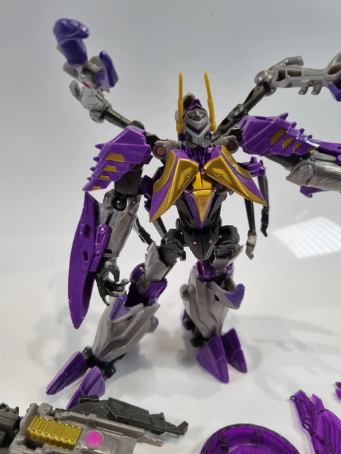 KICKBACK TRANSFORMERS GENERATIONS Deluxe Class Fall of Cybertron Action ...
