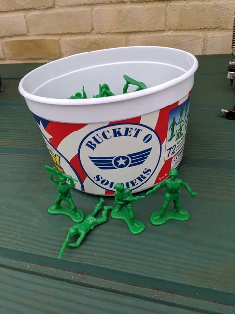 DISNEY PIXAR THINKWAY Toys Toy Story Bucket Of Soldiers Green Army 72 ...