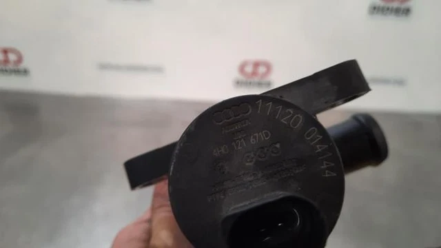 POMPE À EAU supplémentaire Audi RS 6 Avant C7 4H0121671D EUR 26,62 - PicClick FR