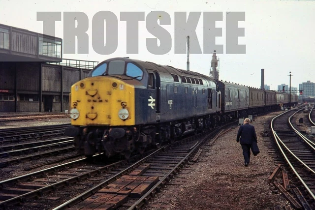 35MM SLIDE BR British Railways Diesel Loco Class 40 40092 Man Victoria ...