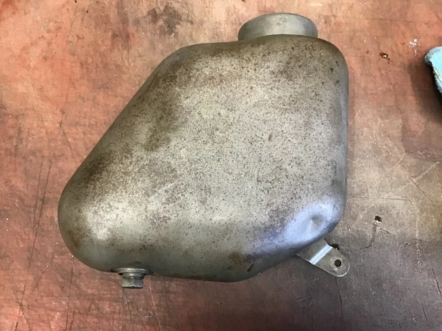 HARLEY DAVIDSON SPORTSTER Ironhead 1973 1000cc Oil Tank 9928 ShF20 £85. ...