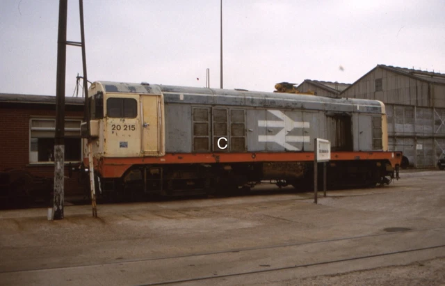 35MM SLIDE BRITISH Railway Br Diesel Class 20 - 20215 Crewe Works 17/08 ...