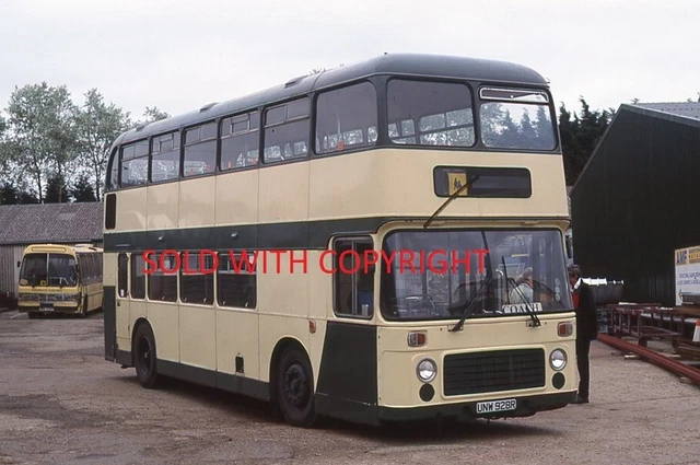 35MM ORIGINAL BUS slide Fourways Coaches UNW 928R (Ex West Riding) £9. ...