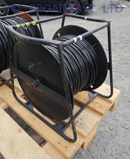 200M FIBRE CABLE on drum, lemo fgg4k / phg 4k ends,military think is 4 ...