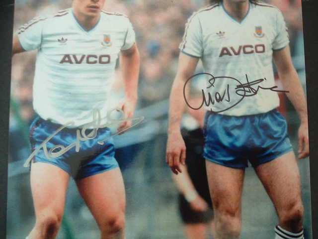 12 X 8 Inch Colour Photo - Signed By " Tony Cottee & Alan Devonshire ...