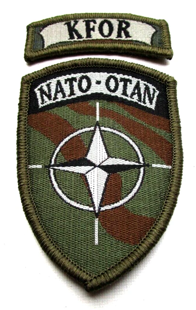 KLETT BUNDESWEHR VERBANDSABZEICHEN 1x NATO-OTAN + 1x KFOR Abzeichen ...