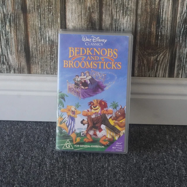 BEDKNOBS AND BROOMSTICKS VHS, 2000 £24.17 - PicClick UK