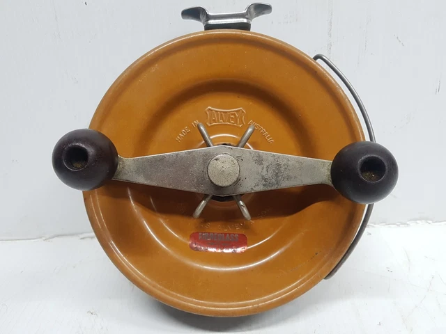 VINTAGE CHARLES ALVEY And Son Fishing Reel Model 725 C52 Snapper $94.95 ...
