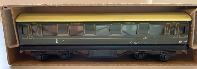 TRIX TWIN TINPLATE Southern Railways 1st class bogie coach - super see ...
