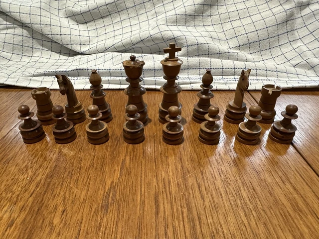 COMPLETE 32 PIECE Chess Set, Vintage Sandalwood In Vintage Whittard Tea ...