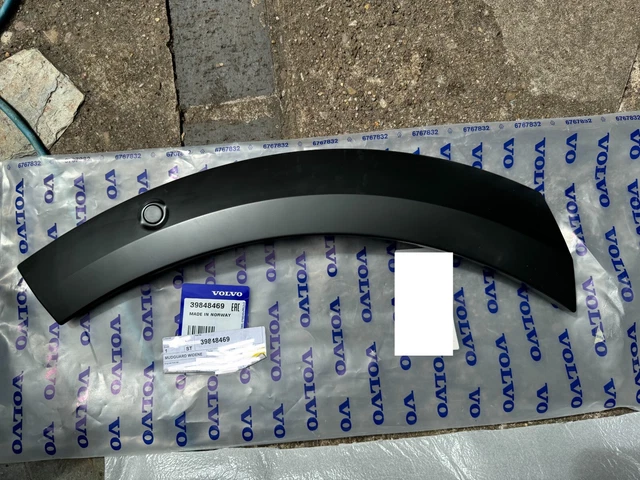 VOLVO XC60 MK2 Front Left Wheel Arch Front Widener Flare 39848469 NEW ...