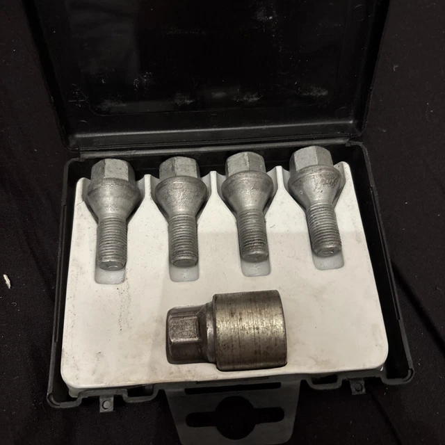 GENUINE FIAT 500 Security Wheel Locking Bolt Nut Removal Key Code F £19 ...