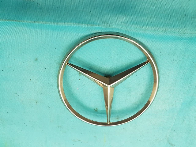 ORIGINAL MERCEDES-BENZ W126 Second Se Chest Tailgate Star Emblem £40.97 ...